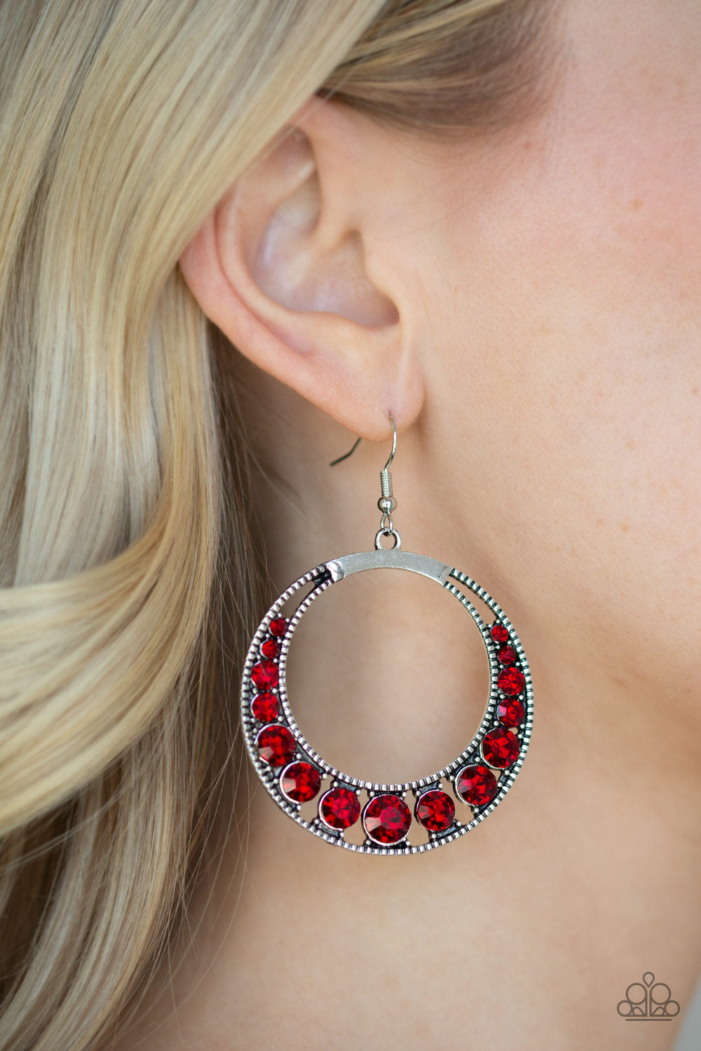 Paparazzi Ka-POW Dazzle - Red – Studio Bling by Glam With Mack